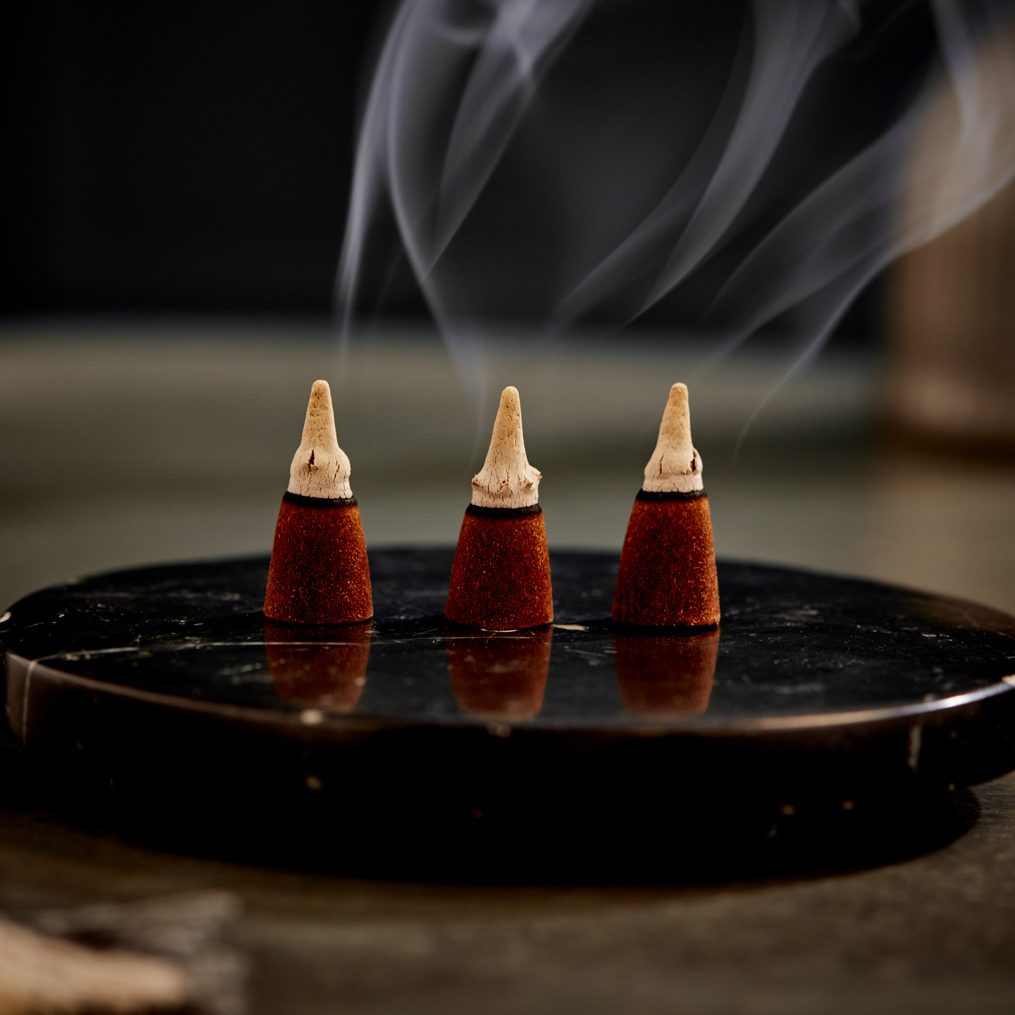 How to Use Incense Cones: A Simple Step-by-Step Guide - UK Zed & Noon